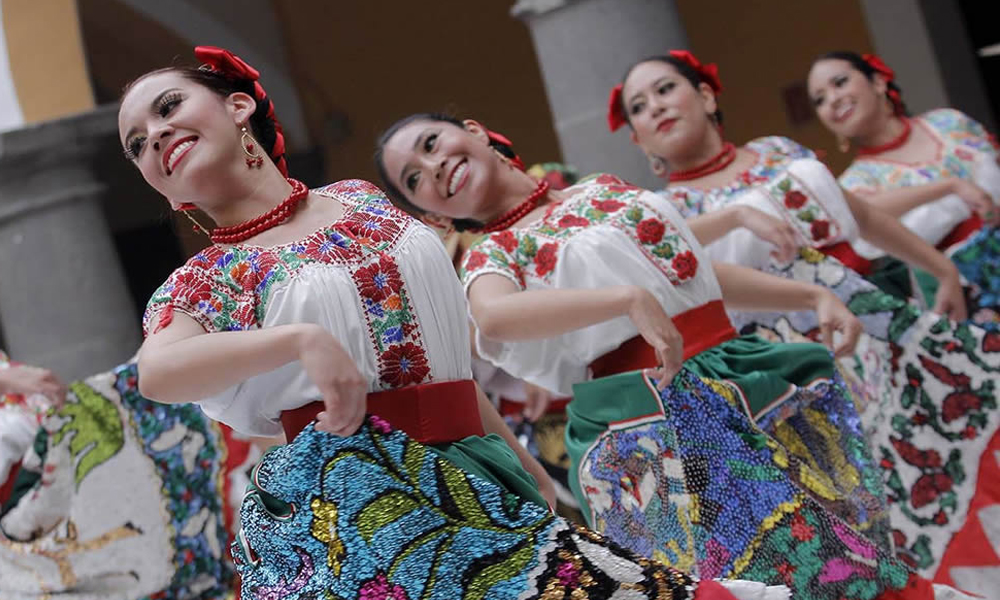 Descubre la belleza y tradición de los bailes típicos de Puebla ...