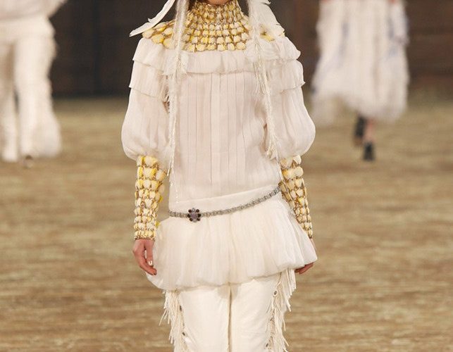 Pasarela por los Países Anglosajones: Explorando la Moda y el Estilo de ...